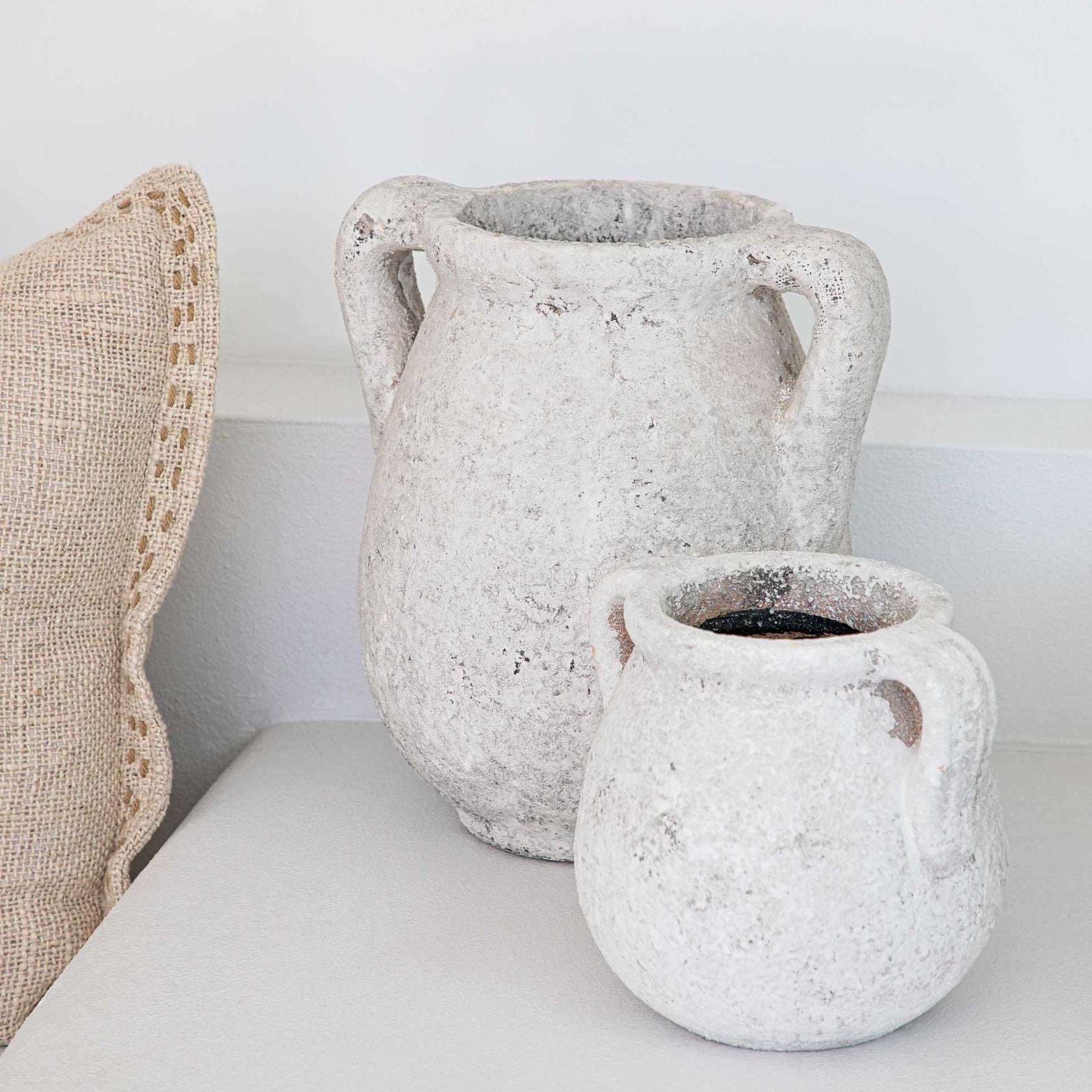 Banici Rustic Urn – Hohm Interiors